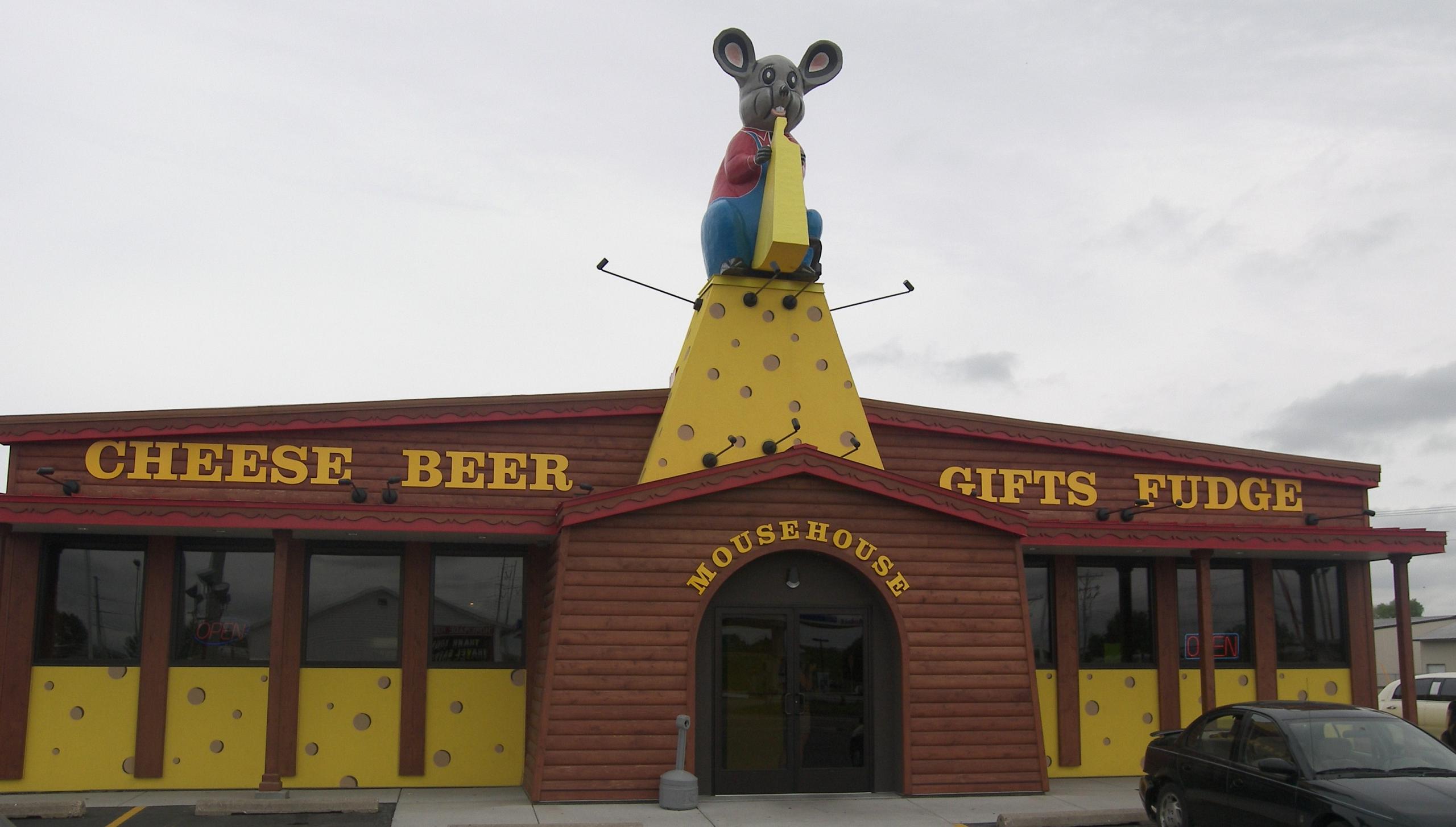 THE HOUSE MOUSE AND THE CHEESE - Chevy Dude